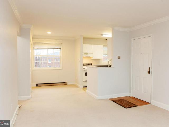1712 W Abingdon Drive # 301