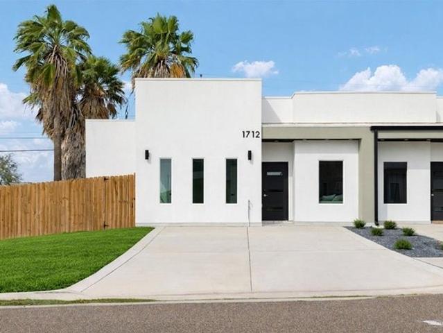 1712 W B St, Mission, TX 78572
