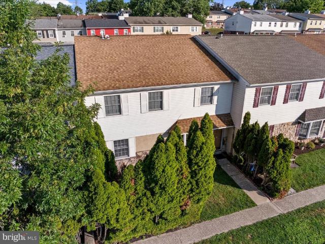 1712 Whitpain Hills