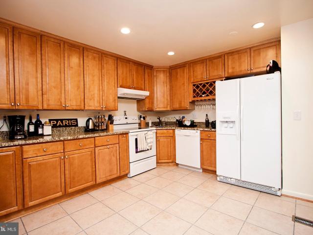 1712 12th St S, Arlington, VA 22204 | MLS #VAAR2072