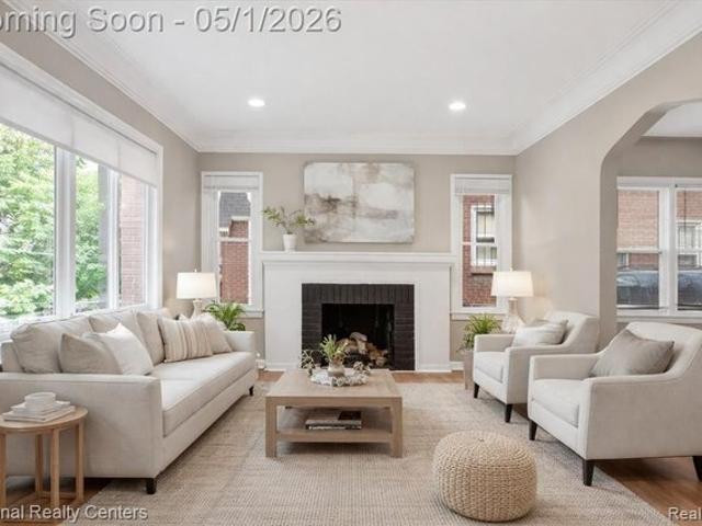 17130 Mansfield St, Detroit, MI 48235