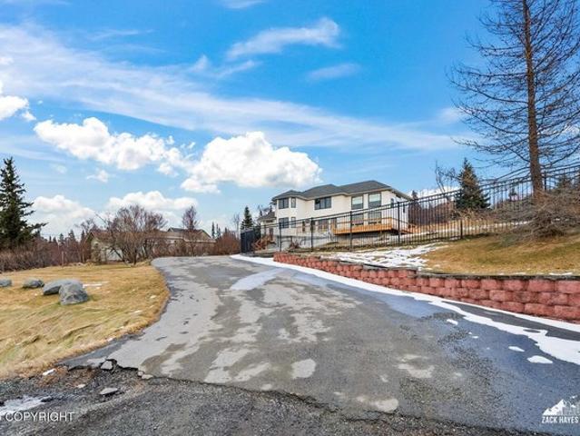 17135 Belarde Ave, Anchorage, AK 99516