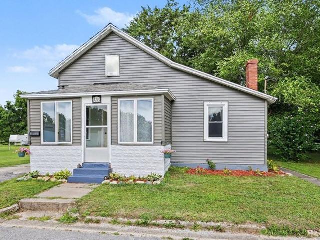 1713 N 12th St, Niles, MI 49120