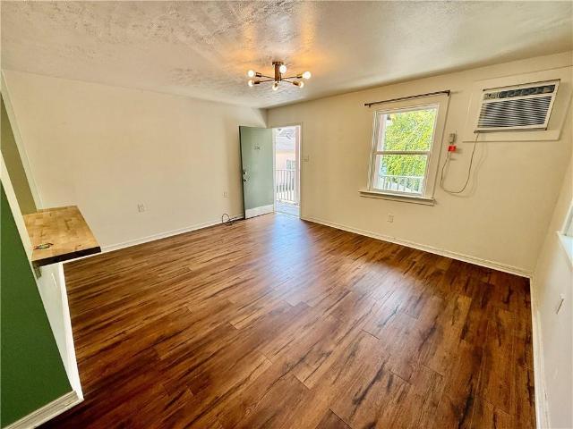 1713 Burgundy Street # 201