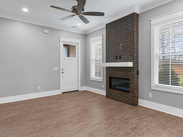 1713 Double Oak Trail