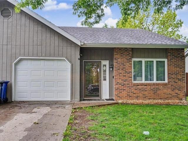 1713 E 21st Ter, Lawrence, KS 66046