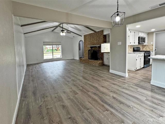 1713 Kingsbridge Drive