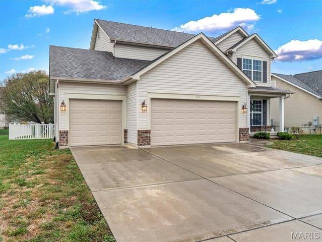 1713 Lake Meade Dr, Pacific, MO 63069