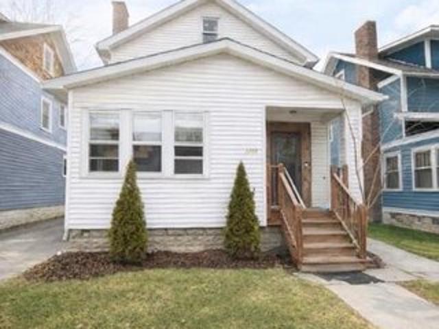 1713 Stanley Ct, Lansing, MI 48912