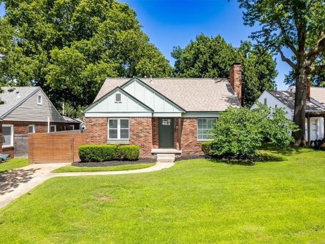 1713 S Columbia Pl, Tulsa, OK 74104