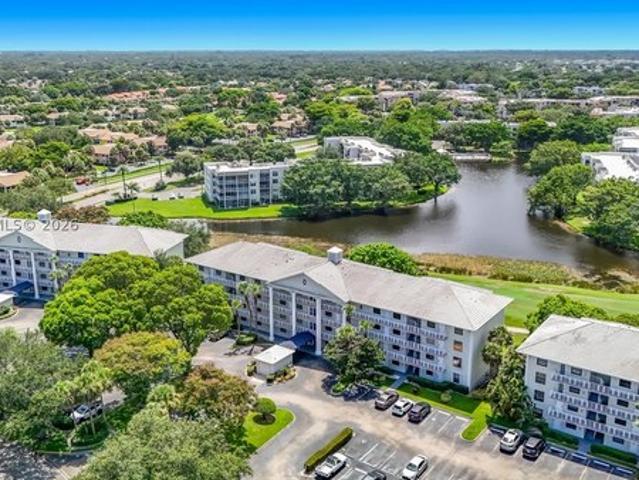 1713 Whitehall Dr Apt 404, Davie, FL 33324