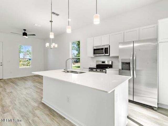 171 Cougar Rd, Jacksonville, FL 32220