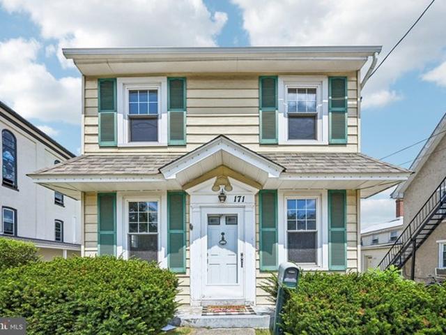 171 Chestnut St, Spring City, PA 19475