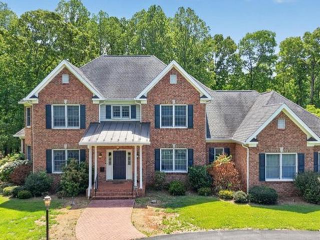 171 Black Forest Dr, Madison Heights, VA 24572