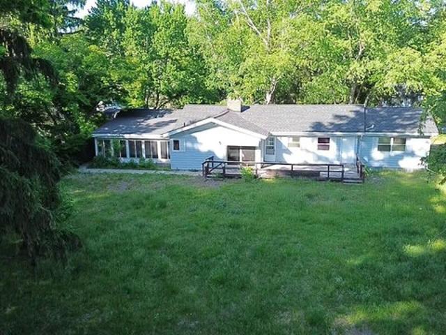 171 Dennis Ave, Fruitport, MI 49415