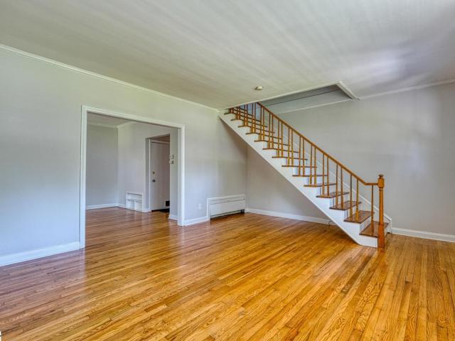 171 E Victoria Road