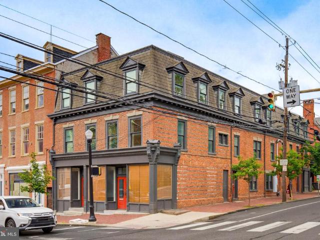 171 E King Street