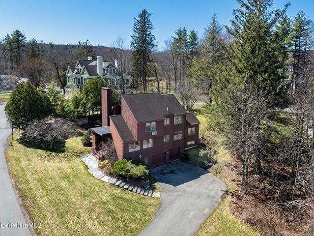 171 Knolls Rd, Williamstown, MA 01267