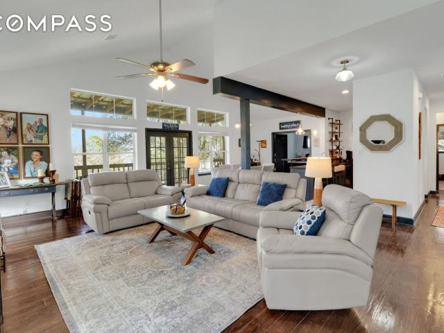 171 Kings Way, Coldspring, TX