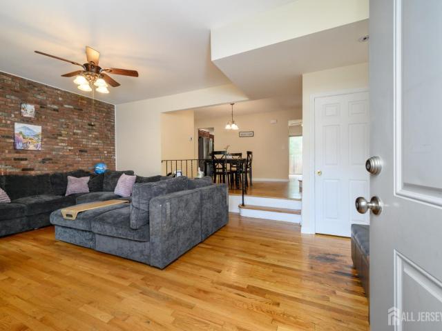 171 Howell Avenue