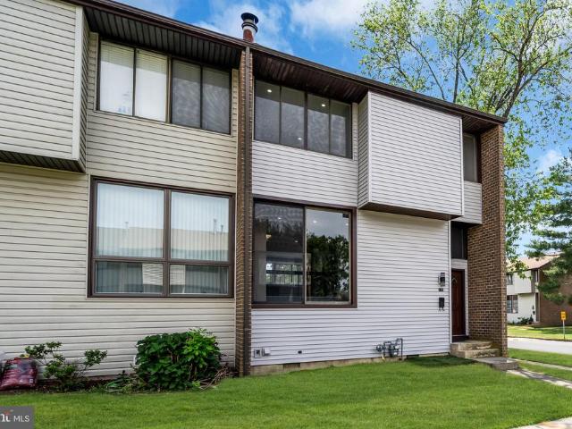 171 Hollingston Place