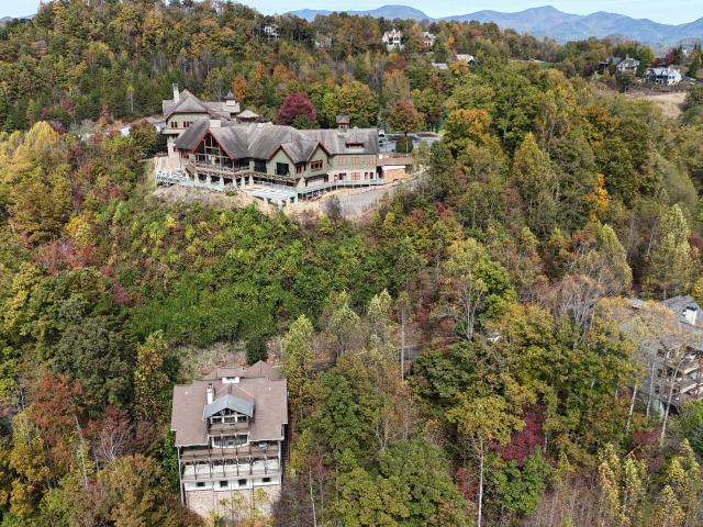 171 High Pointe Drive