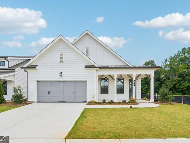 171 Hight Point Dr, Hoschton, GA 30548