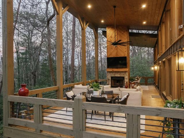 171 Huckleberry Ln, Mineral Bluff, GA 30559 | MLS #429565