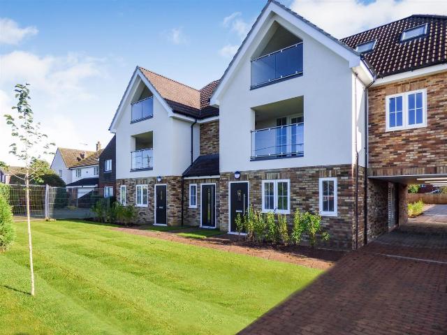 171 Hullbridge Road, South Woodham Ferrers, Chelmsford CM3, 2 bed flat to rent, £1,600 pcm | PrimeLocation