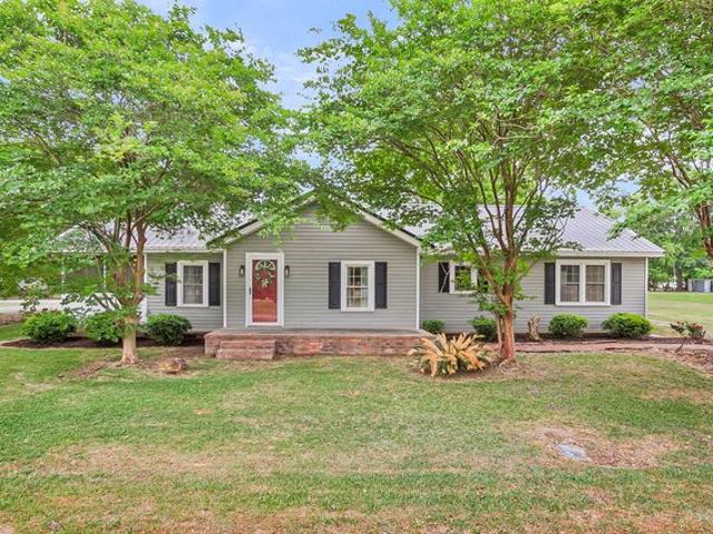 171 John St, Harleyville, SC 29448