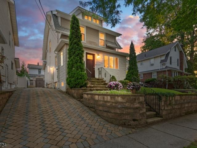 171 Oak Ridge Ave