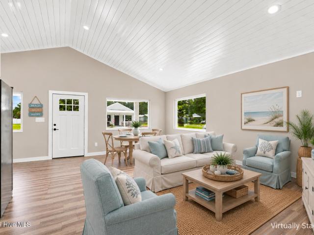 171 Long Pond Loop