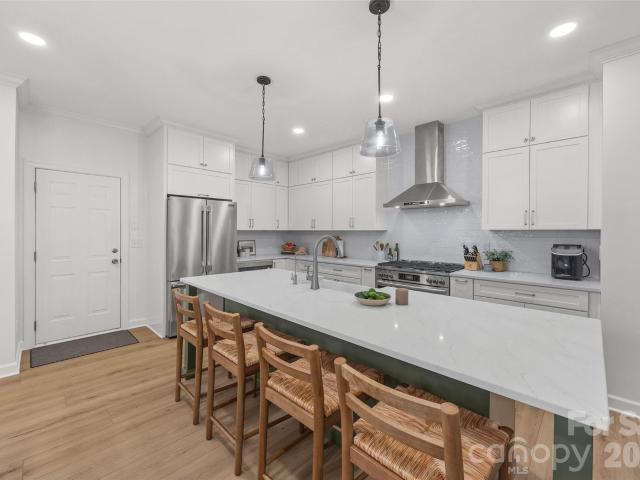 171 Longboat Road