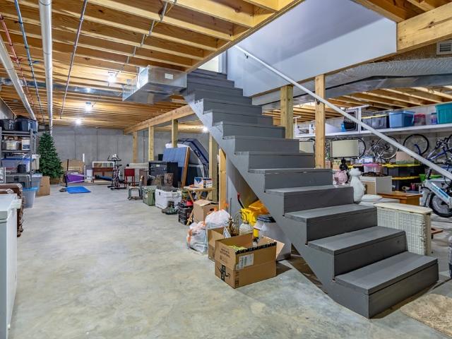 171 Lakeview Cir