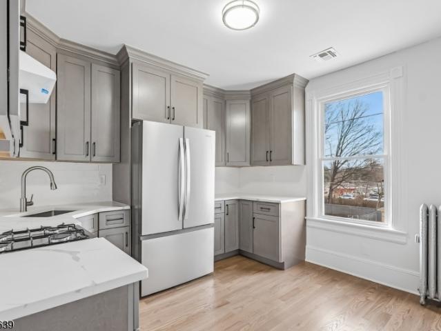 171 S Bridge St # 2