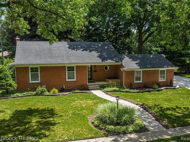 171 S Glengarry Rd, Bloomfield Hills, MI 48301