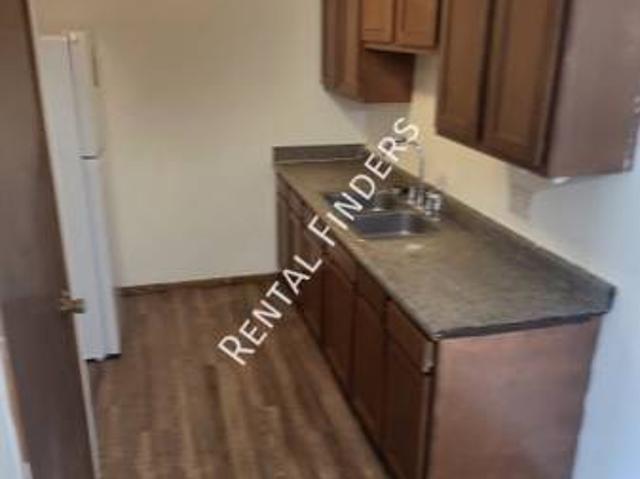 171 S. Royal Ave 2 beds, 1 full bath