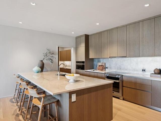 171 Sawmill Cir Unit 202, Healdsburg, CA 95448