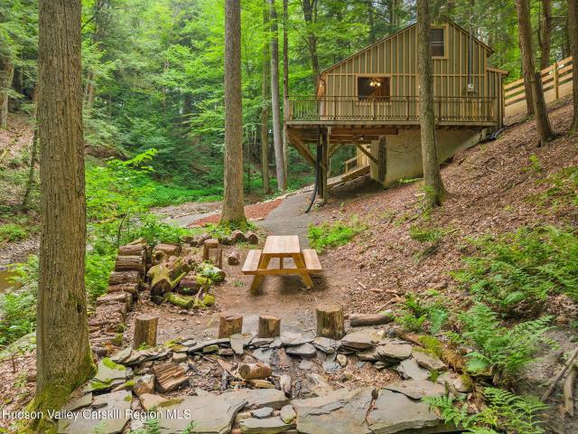 171 Strong Hill Road