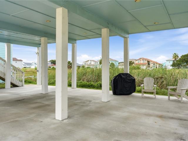 171 Paradise Drive