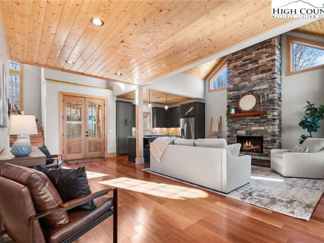171 Pleasant View Drive, Vilas, US, NC