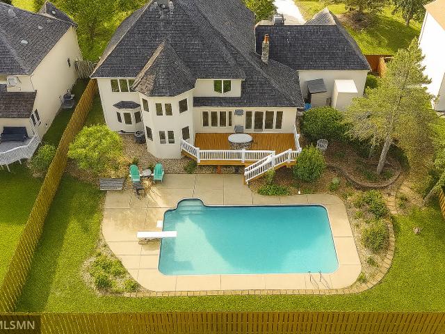 171 Red Oaks Dr, Vadnais Heights, MN 55127 | MLS #6799 | Compass