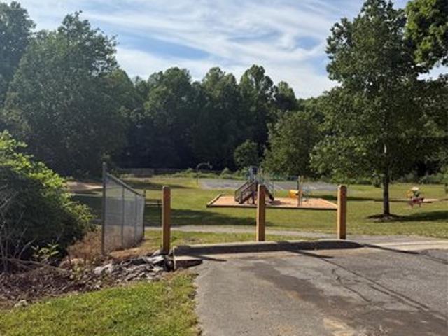 171 Ridley St, Marion, NC 28752