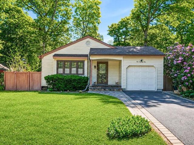 171 Tyler Ave, Miller Place, NY 11764