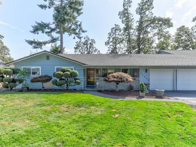17243 SE Oatfield Rd, Milwaukie, OR 97267