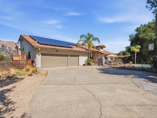 17240 Copper Hill Dr, Morgan Hill, CA 95037