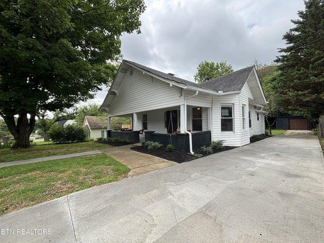 1724 Minnis Ave, Knoxville, TN 37920