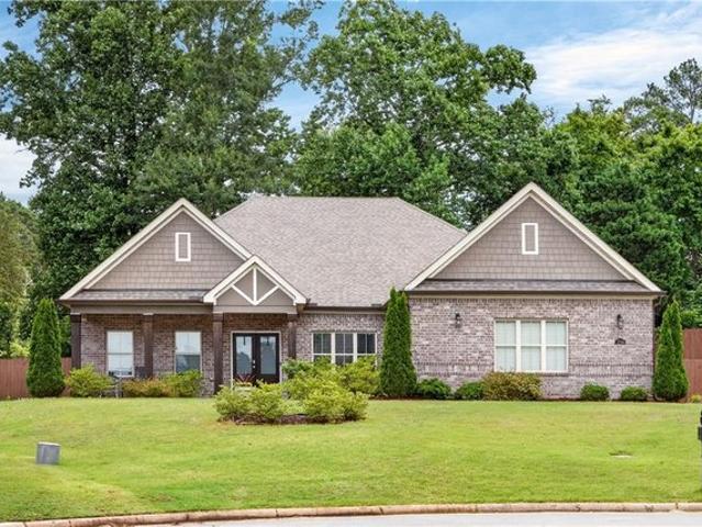 1724 Morning Glory Dr, Opelika, AL 36801