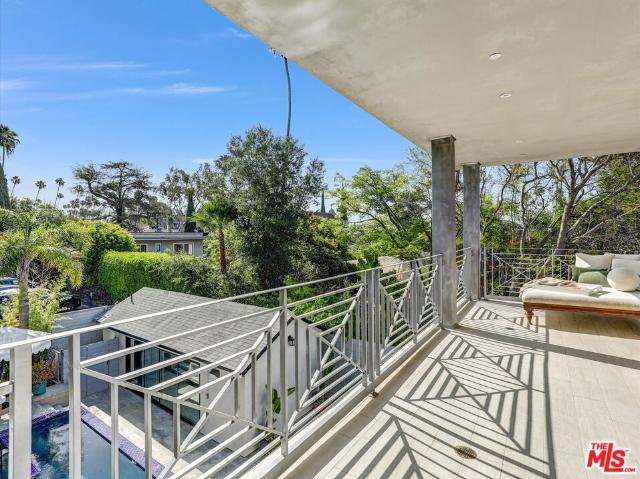 1724 N Sierra Bonita Ave, Los Angeles, CA 90046 | MLS #26729