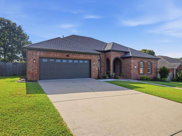 1724 Oakbrook Drive